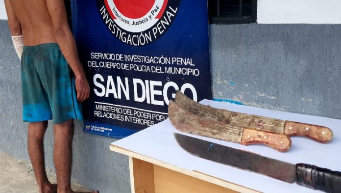 Un hombre intentó abusar de su hijastra y todo termina a machetazos