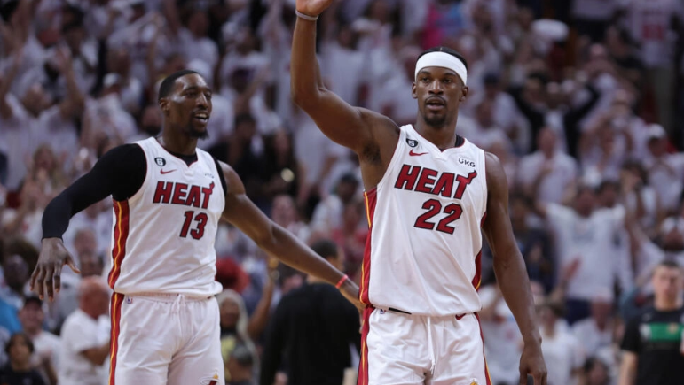 Los Heat aplastan a Celtics y están a un triunfo de las Finales de NBA