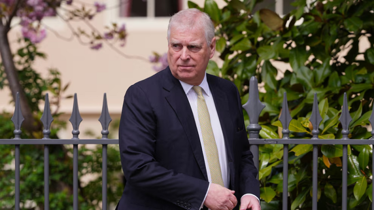 La policía británica arresta al príncipe Andrés, hermano de Carlos III ...