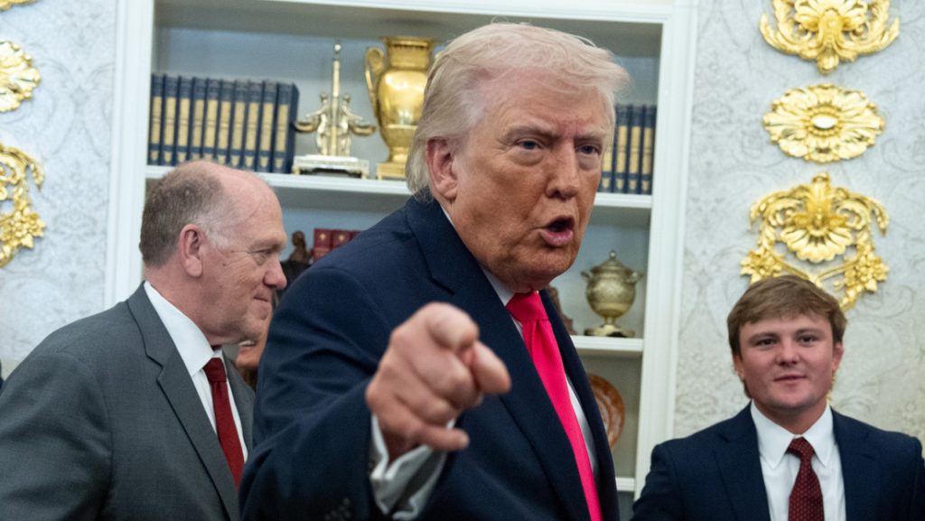 El último culebrón del universo de Donald Trump: 'El marido con pechos ...